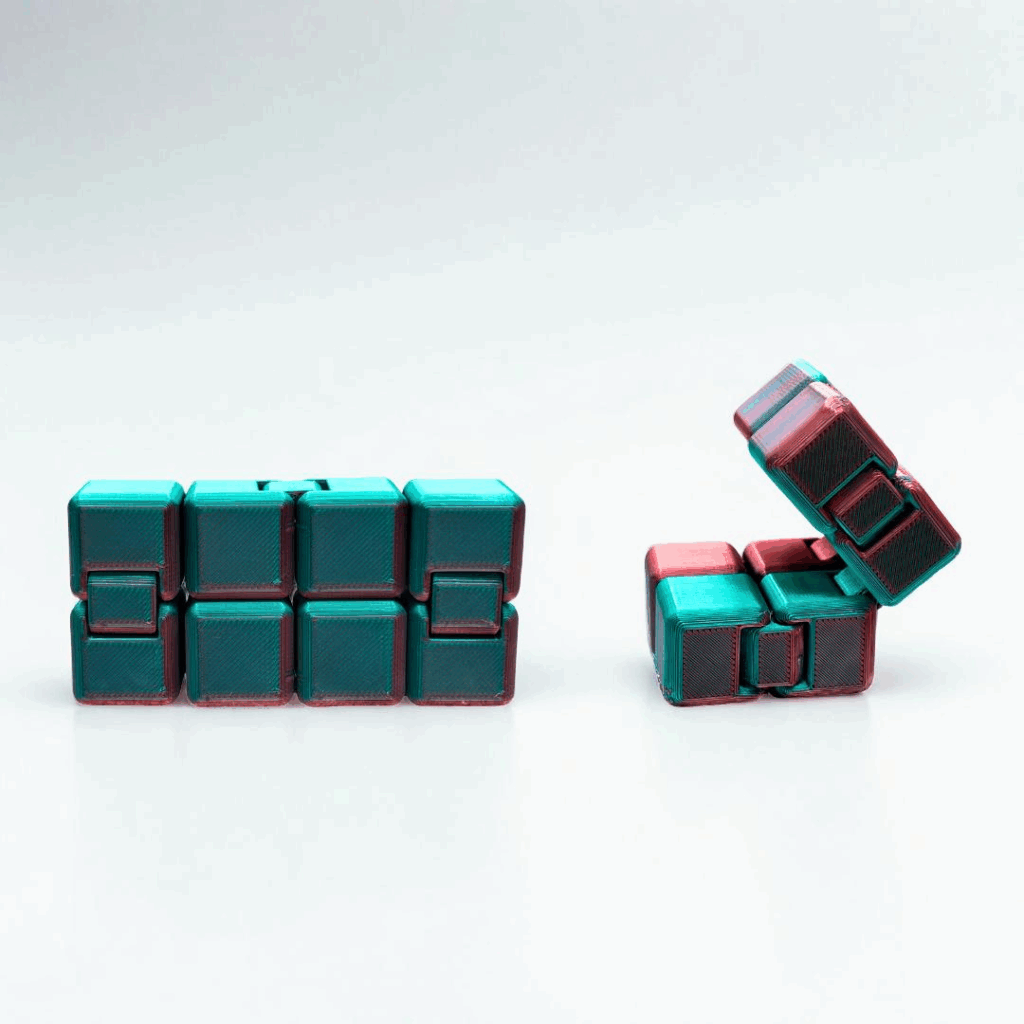 Never Ending Cube – Polyx3D